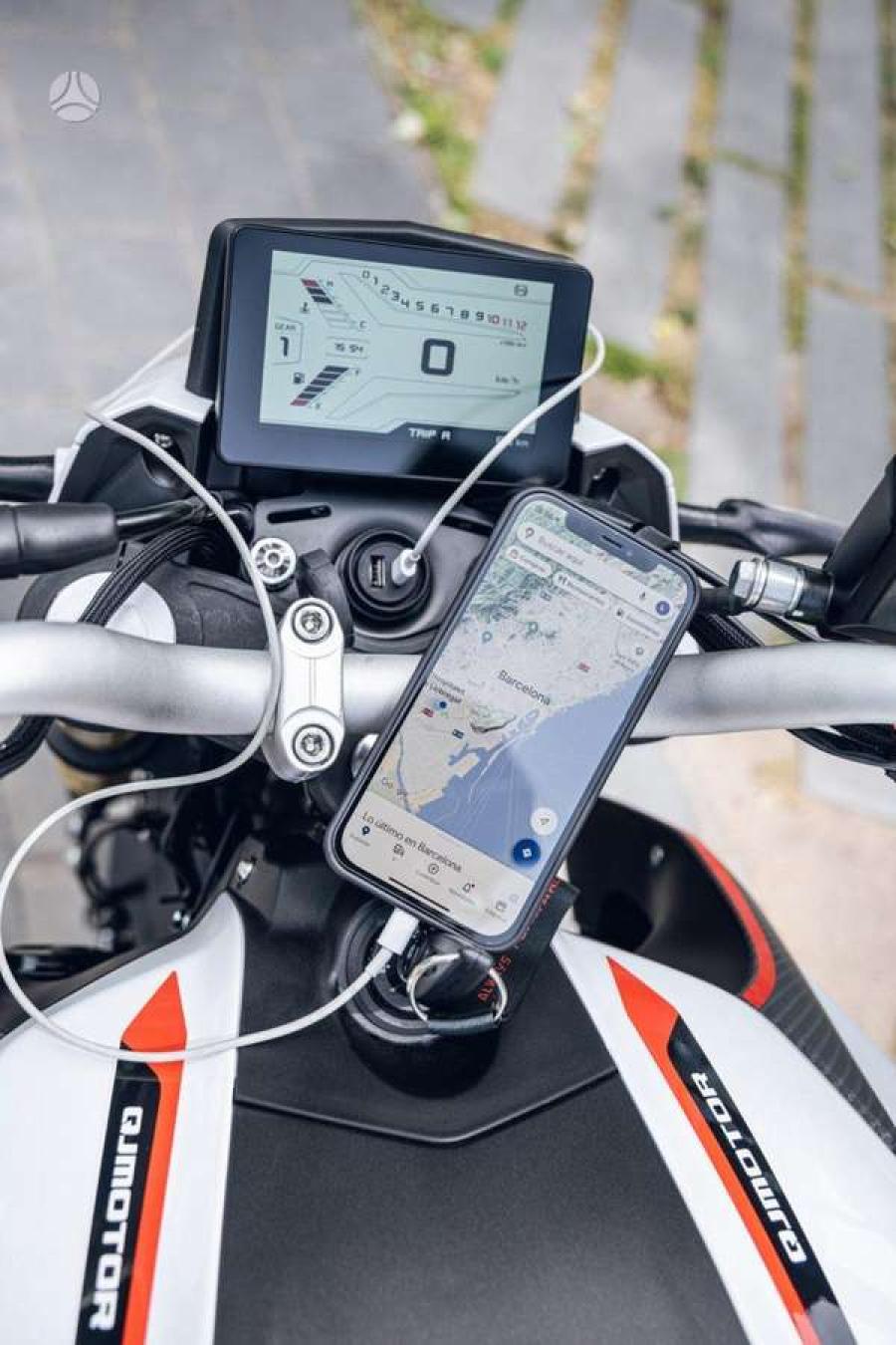 White QJ Motor SRK 125S 2025 in Vilnius, with an engine capacity of 0.13 L and mileage of 1 thousand km for 1500 €, photo 8 on AUTOMOTO.COM.LV