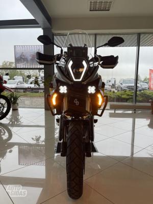 QJ Motor SRT 600SX 2026 Alīta, ar dzinēja tilpumu 0.60 L un nobraukumu 0 tūkst. km par 5999 €, foto  vietnē AUTOMOTO.COM.LV