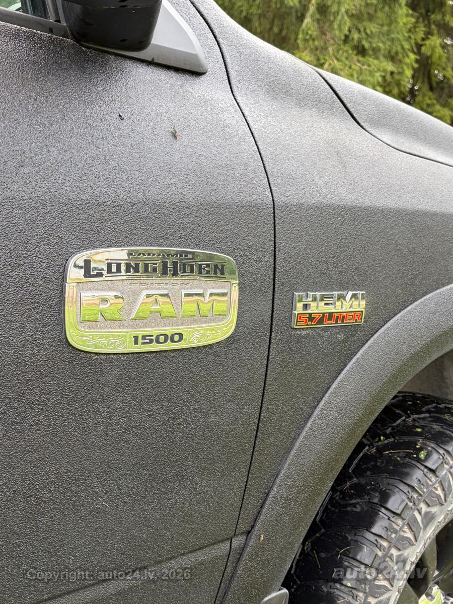 Черный Ram 1500 2014 в Тарту, объемом двигателя 5.70 л и пробегом 305 тыс. км за 24900 €, фото 16 на AUTOMOTO.COM.LV