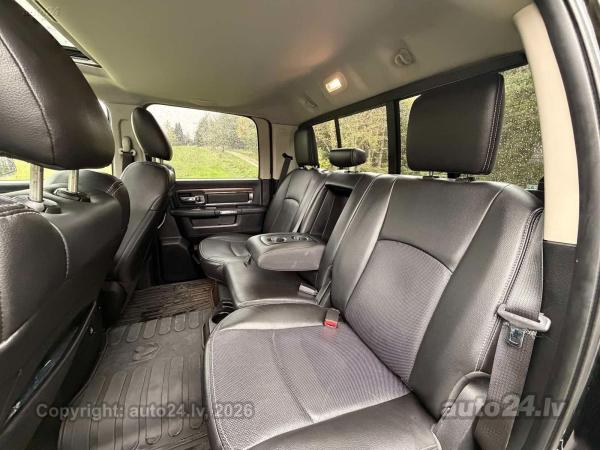 Ram 1500 2014 Viljandi vietnē Melns Ram 1500 2014 Viljandi, ar dzinēja tilpumu 3.00 L un nobraukumu 308 tūkst. km par 18900 €, foto 3 vietnē AUTOMOTO.COM.LV