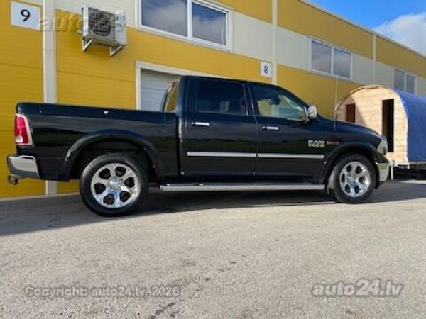 Ram 1500 2014 Viljandi vietnē Melns Ram 1500 2014 Viljandi, ar dzinēja tilpumu 3.00 L un nobraukumu 308 tūkst. km par 18900 €, foto 5 vietnē AUTOMOTO.COM.LV