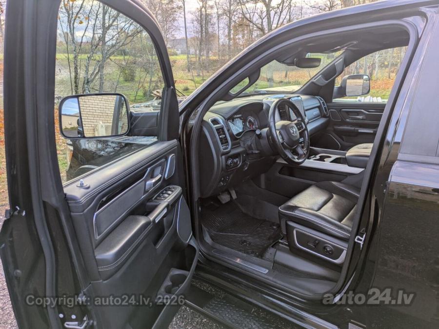 Melns Ram 1500 2019 Tallina, ar dzinēja tilpumu 5.70 L un nobraukumu 192 tūkst. km par 45000 €, foto 3 vietnē AUTOMOTO.COM.LV