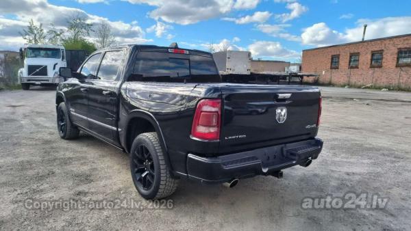 Black Ram 1500 2019 in Tallinn, with an engine capacity of 5.70 L and mileage of 133 thousand km for 39900 €, photo 3 on AUTOMOTO.COM.LV