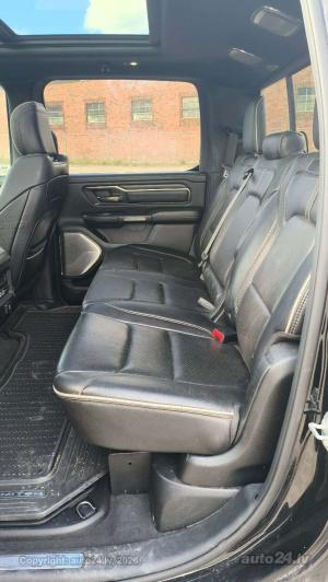 Black Ram 1500 2019 in Tallinn, with an engine capacity of 5.70 L and mileage of 133 thousand km for 39900 €, photo 10 on AUTOMOTO.COM.LV