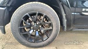 Black Ram 1500 2019 in Tallinn, with an engine capacity of 5.70 L and mileage of 133 thousand km for 39900 €, photo 11 on AUTOMOTO.COM.LV