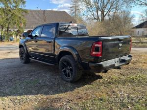 Black Ram 1500 2019 in Voru, with an engine capacity of 5.70 L and mileage of 120 thousand km for 41500 €, photo 5 on AUTOMOTO.COM.LV