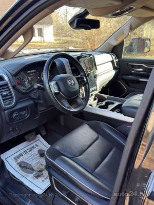 Black Ram 1500 2019 in Voru, with an engine capacity of 5.70 L and mileage of 120 thousand km for 41500 €, photo 6 on AUTOMOTO.COM.LV