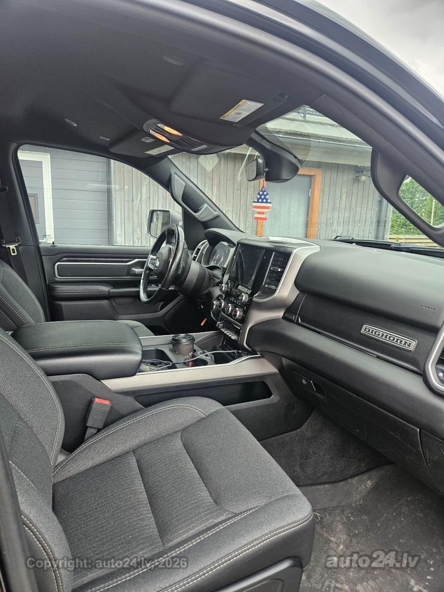 Black Ram 1500 2019 in Tallinn, with an engine capacity of 5.70 L and mileage of 179 thousand km for 32900 €, photo 4 on AUTOMOTO.COM.LV