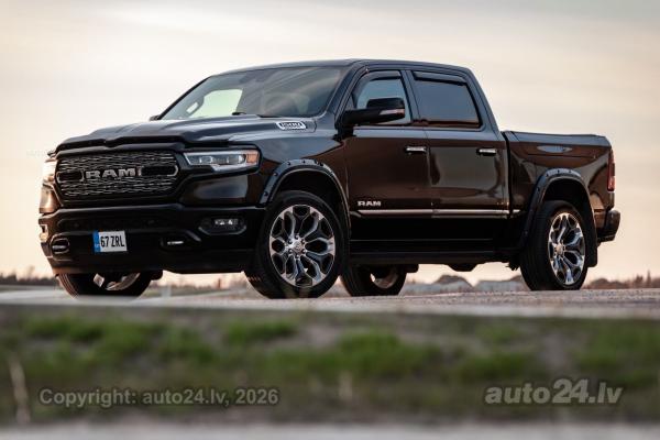 Melns Ram 1500 2020 Tallina, ar dzinēja tilpumu 5.70 L un nobraukumu 244 tūkst. km par 56000 €, foto  vietnē AUTOMOTO.COM.LV