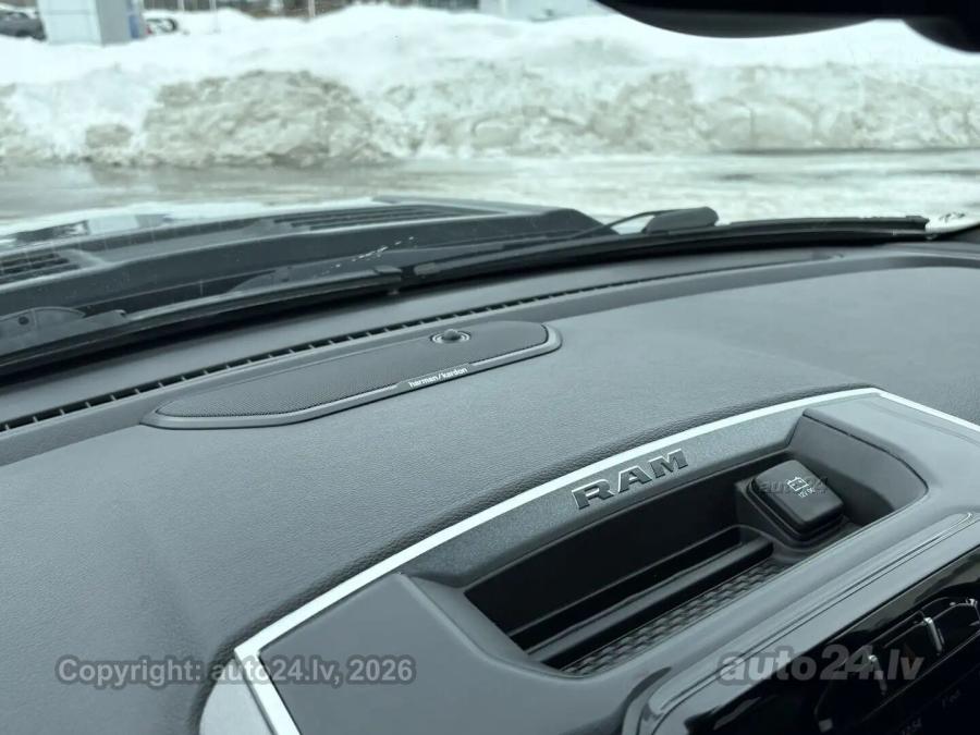 Melns Ram 1500 2020 Tallina, ar dzinēja tilpumu 3.00 L un nobraukumu 174 tūkst. km par 39900 €, foto 15 vietnē AUTOMOTO.COM.LV