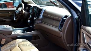Black Ram 1500 2020 in Tallinn, with an engine capacity of 5.70 L and mileage of 161 thousand km for 47000 €, photo 7 on AUTOMOTO.COM.LV