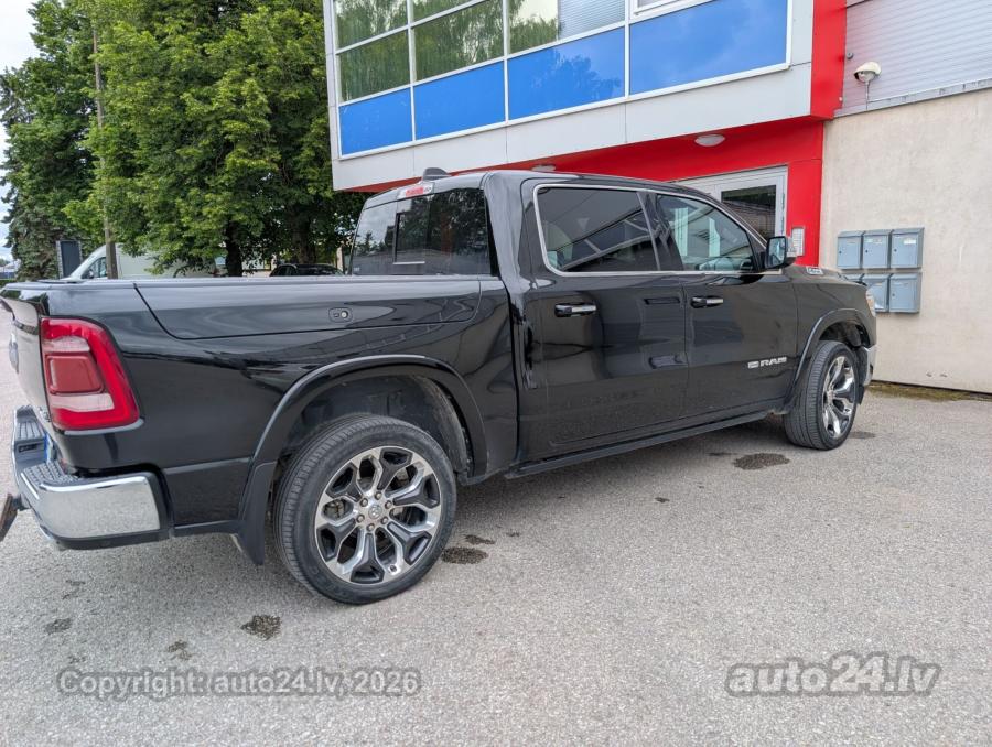 Черный Ram 1500 2020 в Таллин, объемом двигателя 5.70 л и пробегом 190 тыс. км за 45000 €, фото 5 на AUTOMOTO.COM.LV
