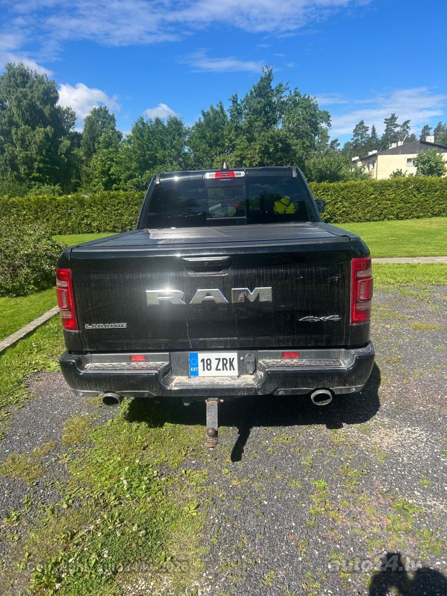 Melns Ram 1500 2020 Pērnava, ar dzinēja tilpumu 5.70 L un nobraukumu 310 tūkst. km par 32000 €, foto 5 vietnē AUTOMOTO.COM.LV