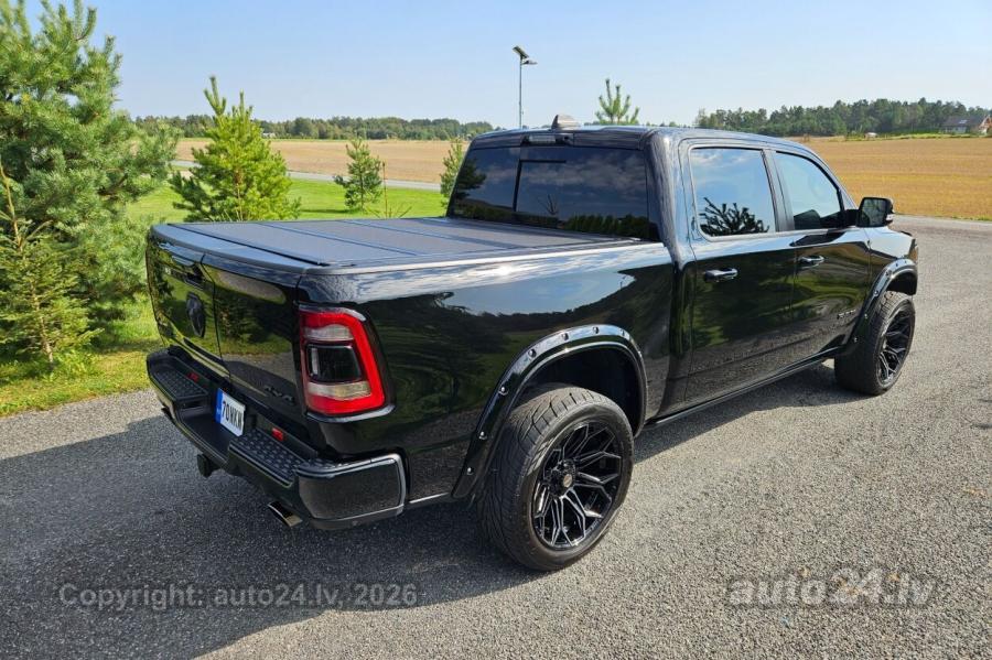 Black Ram 1500 2022 in Tallinn, with an engine capacity of 5.70 L and mileage of 72 thousand km for 69000 €, photo 10 on AUTOMOTO.COM.LV