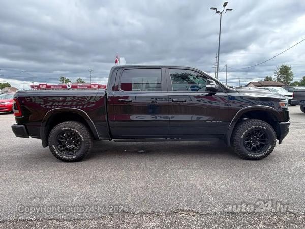 Melns Ram 1500 2022 Tallina, ar dzinēja tilpumu 5.70 L un nobraukumu 88 tūkst. km par 57900 €, foto 3 vietnē AUTOMOTO.COM.LV