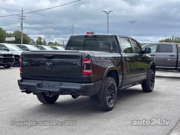 Melns Ram 1500 2022 Tallina, ar dzinēja tilpumu 5.70 L un nobraukumu 88 tūkst. km par 57900 €, foto 4 vietnē AUTOMOTO.COM.LV