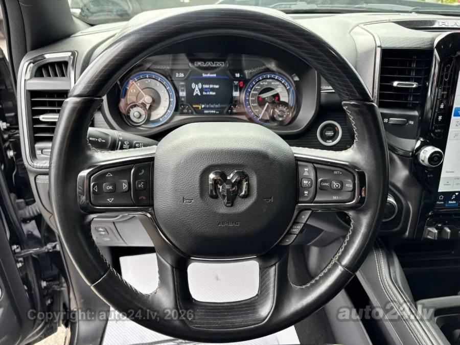 Black Ram 1500 2022 in Tallinn, with an engine capacity of 5.70 L and mileage of 88 thousand km for 57900 €, photo 6 on AUTOMOTO.COM.LV