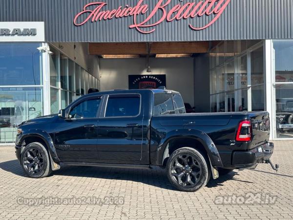 Black Ram 1500 2023 in Tallinn, with an engine capacity of 5.70 L and mileage of 42 thousand km for 75900 €, photo 7 on AUTOMOTO.COM.LV