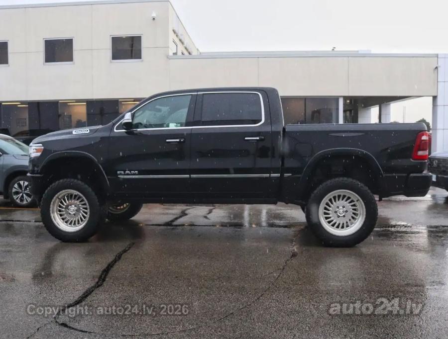 Melns Ram 1500 2023 Tallina, ar dzinēja tilpumu 5.70 L un nobraukumu 40 tūkst. km par 59900 €, foto 3 vietnē AUTOMOTO.COM.LV