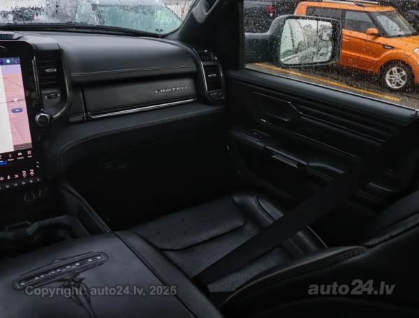 Черный Ram 1500 2023 в Таллин, объемом двигателя 5.70 л и пробегом 40 тыс. км за 59900 €, фото 9 на AUTOMOTO.COM.LV