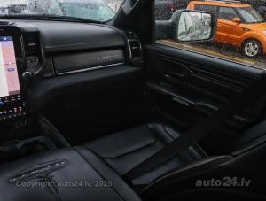 Melns Ram 1500 2023 Tallina, ar dzinēja tilpumu 5.70 L un nobraukumu 40 tūkst. km par 59900 €, foto 10 vietnē AUTOMOTO.COM.LV