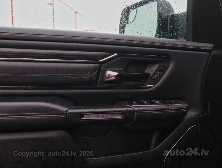 Melns Ram 1500 2023 Tallina, ar dzinēja tilpumu 5.70 L un nobraukumu 40 tūkst. km par 59900 €, foto 12 vietnē AUTOMOTO.COM.LV