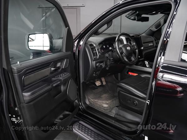 Melns Ram 1500 2024 Tallina, ar dzinēja tilpumu 5.70 L un nobraukumu 78 tūkst. km par 64900 €, foto 5 vietnē AUTOMOTO.COM.LV