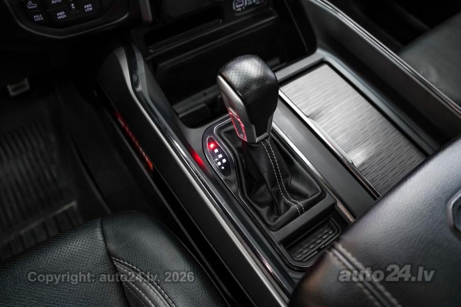 Melns Ram 1500 2024 Tallina, ar dzinēja tilpumu 5.70 L un nobraukumu 78 tūkst. km par 64900 €, foto 13 vietnē AUTOMOTO.COM.LV