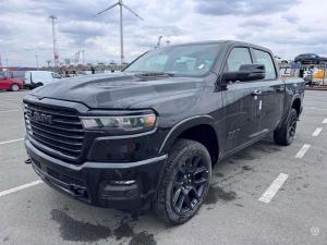 Black Ram 1500 2026 in Plunge, with an engine capacity of 2.99 L and mileage of 0 thousand km for 46600 €, photo 3 on AUTOMOTO.COM.LV