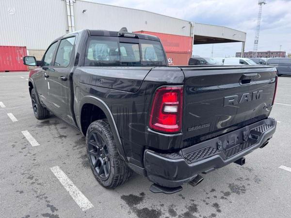 Black Ram 1500 2026 in Plunge, with an engine capacity of 2.99 L and mileage of 0 thousand km for 46600 €, photo 3 on AUTOMOTO.COM.LV
