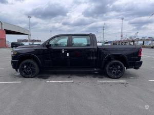 Black Ram 1500 2026 in Plunge, with an engine capacity of 2.99 L and mileage of 0 thousand km for 46600 €, photo 6 on AUTOMOTO.COM.LV
