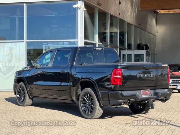 Ram 1500 2026 Tallina vietnē Melns Ram 1500 2026 Tallina, ar dzinēja tilpumu 5.70 L un nobraukumu 0 tūkst. km par 99900 €, foto 8 vietnē AUTOMOTO.COM.LV