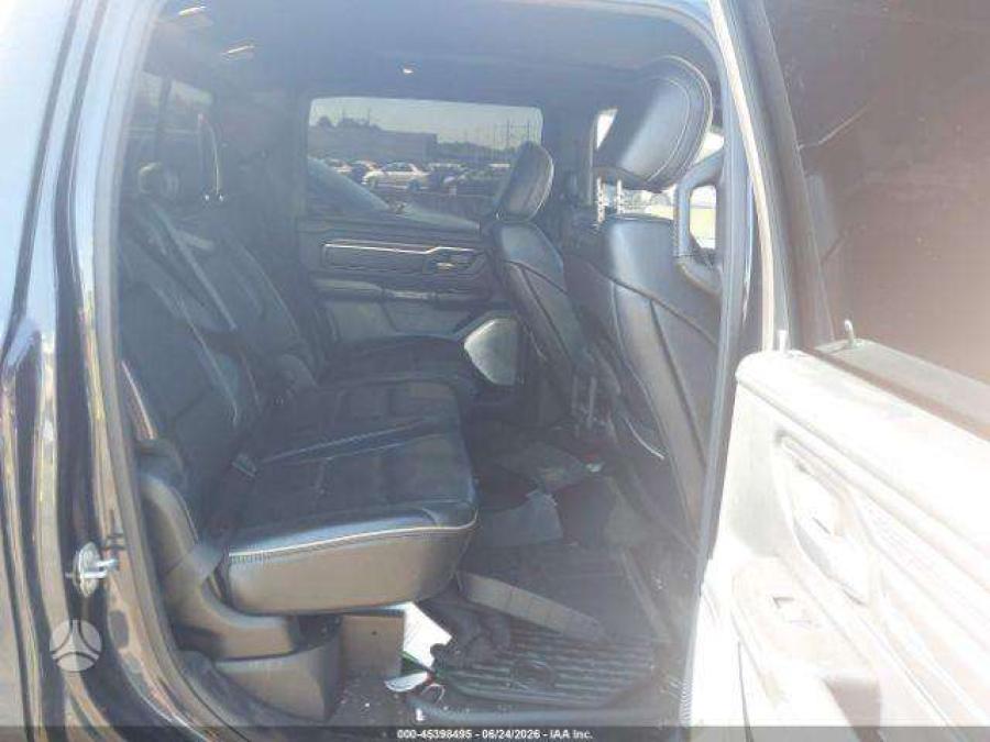 Melns Ram 1500 2019 Kauņa, ar dzinēja tilpumu 5.70 L un nobraukumu 371 tūkst. km par 15500 €, foto 9 vietnē AUTOMOTO.COM.LV
