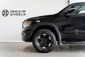 Black Ram 1500 2019 in Vilnius, with an engine capacity of 5.65 L and mileage of 28 thousand km for 44900 €, photo 10 on AUTOMOTO.COM.LV