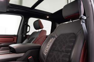 Black Ram 1500 2019 in Vilnius, with an engine capacity of 5.65 L and mileage of 28 thousand km for 44900 €, photo 16 on AUTOMOTO.COM.LV