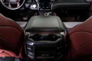 Black Ram 1500 2019 in Vilnius, with an engine capacity of 5.65 L and mileage of 28 thousand km for 44900 €, photo 19 on AUTOMOTO.COM.LV
