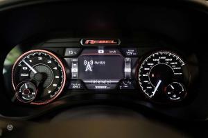 Black Ram 1500 2019 in Vilnius, with an engine capacity of 5.65 L and mileage of 28 thousand km for 44900 €, photo 37 on AUTOMOTO.COM.LV