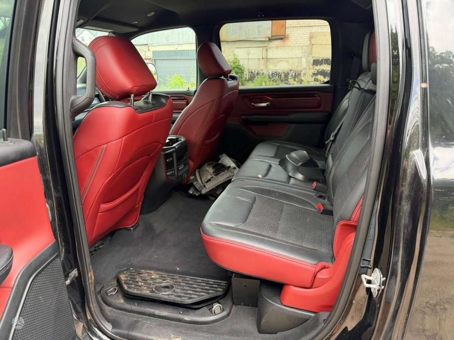 Melns Ram 1500 2020 Viļņa, ar dzinēja tilpumu 5.70 L un nobraukumu 32 tūkst. km par 33500 €, foto 11 vietnē AUTOMOTO.COM.LV
