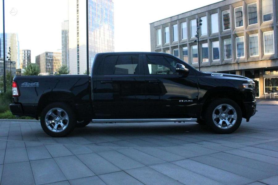 Melns Ram 1500 2020 Viļņa, ar dzinēja tilpumu 5.65 L un nobraukumu 173 tūkst. km par 25500 €, foto 3 vietnē AUTOMOTO.COM.LV