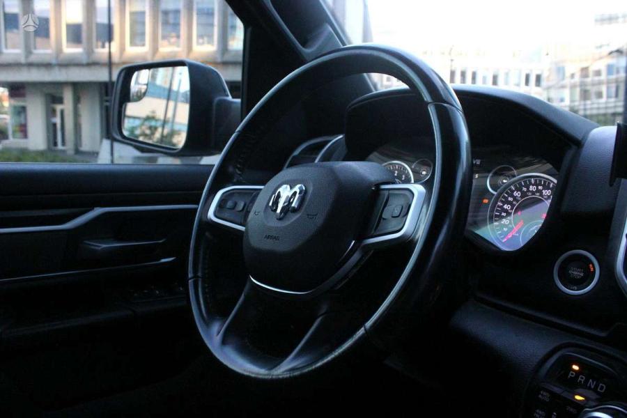 Melns Ram 1500 2020 Viļņa, ar dzinēja tilpumu 5.65 L un nobraukumu 173 tūkst. km par 25500 €, foto 10 vietnē AUTOMOTO.COM.LV