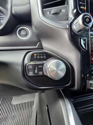 Черный Ram 1500 2021 в Электренай, объемом двигателя 5.65 л и пробегом 210 тыс. км за 29900 €, фото 10 на AUTOMOTO.COM.LV