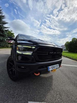 Черный Ram 1500 2021 в Электренай, объемом двигателя 5.65 л и пробегом 210 тыс. км за 29900 €, фото 26 на AUTOMOTO.COM.LV
