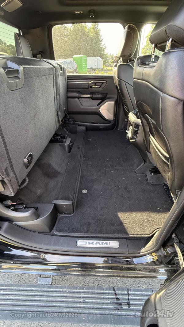 Melns Ram 1500 2021 Tallina, ar dzinēja tilpumu 5.70 L un nobraukumu 138 tūkst. km par 57000 €, foto 6 vietnē AUTOMOTO.COM.LV