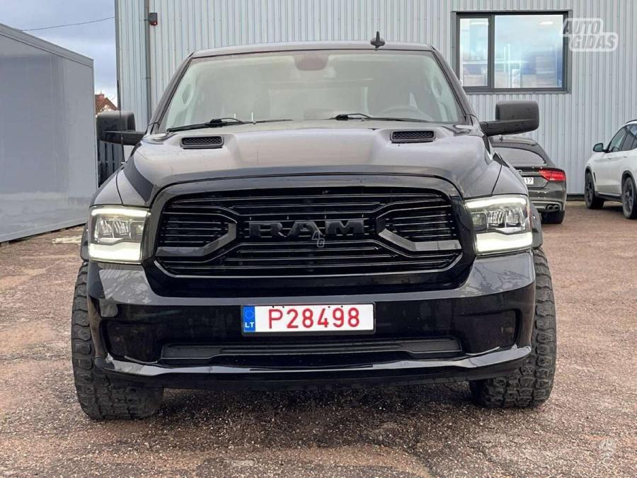 Melns Ram 1500 2021 Kretinga, ar dzinēja tilpumu 5.70 L un nobraukumu 57 tūkst. km par 34000 €, foto 1 vietnē AUTOMOTO.COM.LV