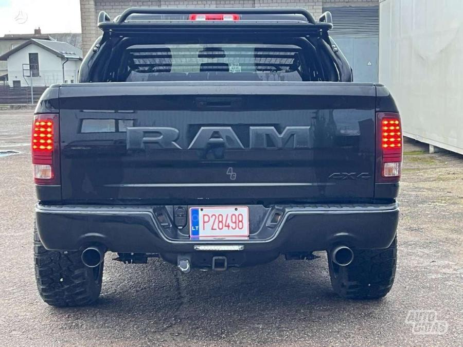 Melns Ram 1500 2021 Kretinga, ar dzinēja tilpumu 5.70 L un nobraukumu 57 tūkst. km par 34000 €, foto 9 vietnē AUTOMOTO.COM.LV