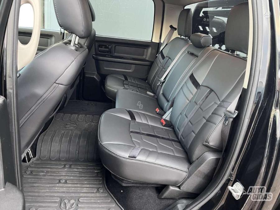 Melns Ram 1500 2021 Kretinga, ar dzinēja tilpumu 5.70 L un nobraukumu 57 tūkst. km par 34000 €, foto 11 vietnē AUTOMOTO.COM.LV