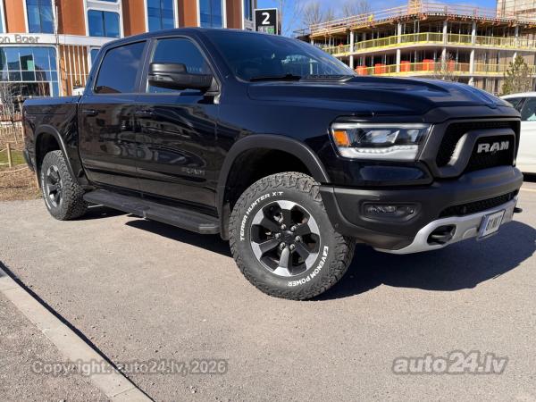 Черный Ram 1500 2024 в Таллин, объемом двигателя 5.70 л и пробегом 115 тыс. км за 60000 €, фото 2 на AUTOMOTO.COM.LV