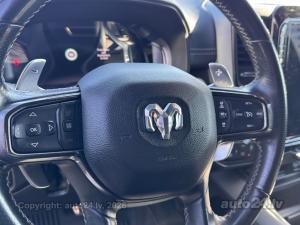Черный Ram 1500 2024 в Таллин, объемом двигателя 5.70 л и пробегом 115 тыс. км за 60000 €, фото 20 на AUTOMOTO.COM.LV