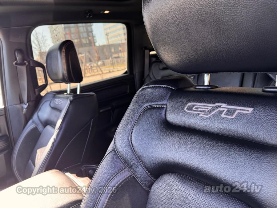 Черный Ram 1500 2024 в Таллин, объемом двигателя 5.70 л и пробегом 115 тыс. км за 60000 €, фото 23 на AUTOMOTO.COM.LV