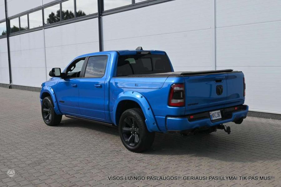 Blue Ram 1500 2021 in Kretinga, with an engine capacity of 5.65 L and mileage of 63 thousand km for 49999 €, photo 18 on AUTOMOTO.COM.LV